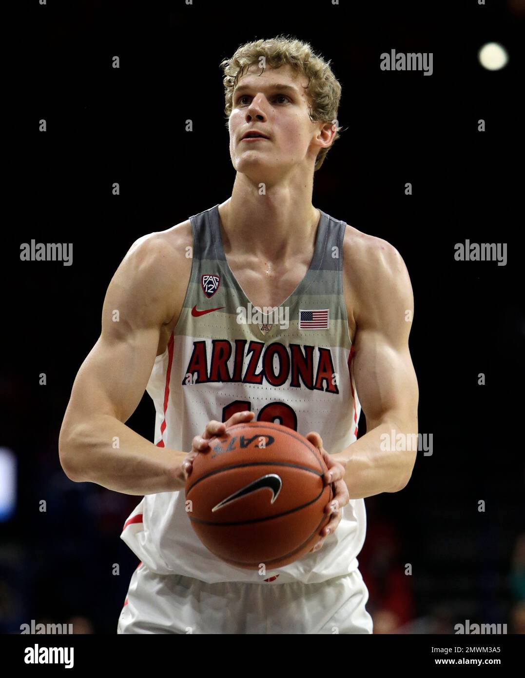 Arizona forward Lauri Markkanen (10) during the first half of an NCAA ...