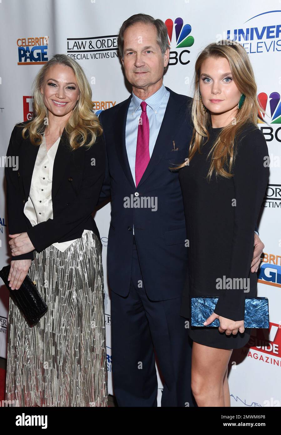 Actress Sarah Wynter, left, with boyfriend and guest at TV Guide ...