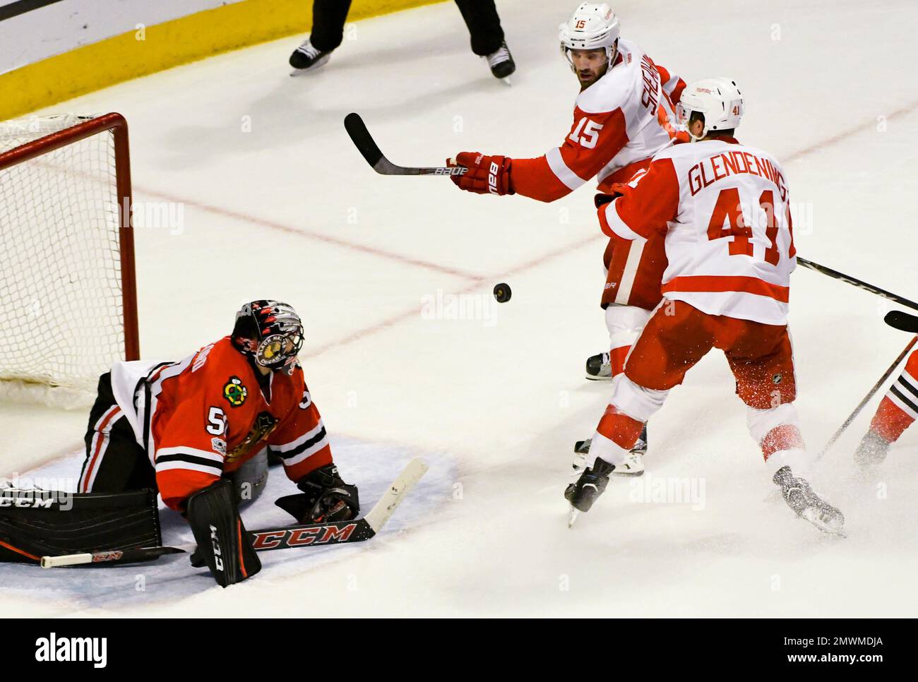 Chicago Blackhawks goalie Corey Crawford (50) defends against Detroit ...