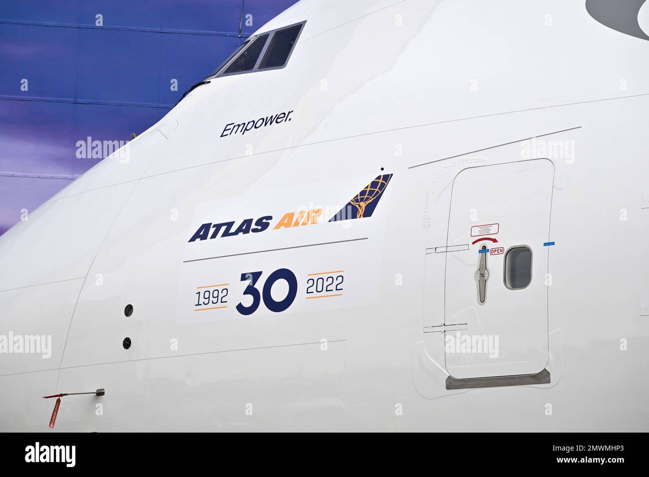 The 747-8F freighter (N863GT), the last 747 "jumbo" delivered from ...