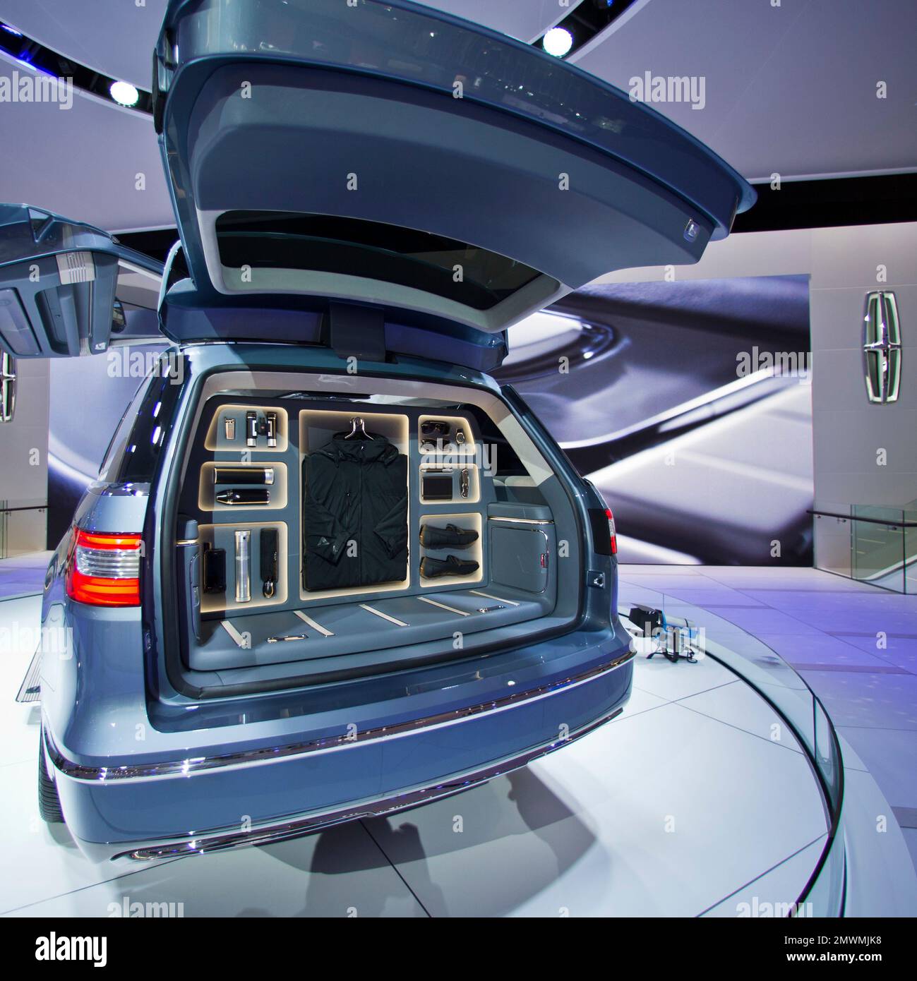 The open rear hatch door on a Lincoln Navigator concept sports utility ...
