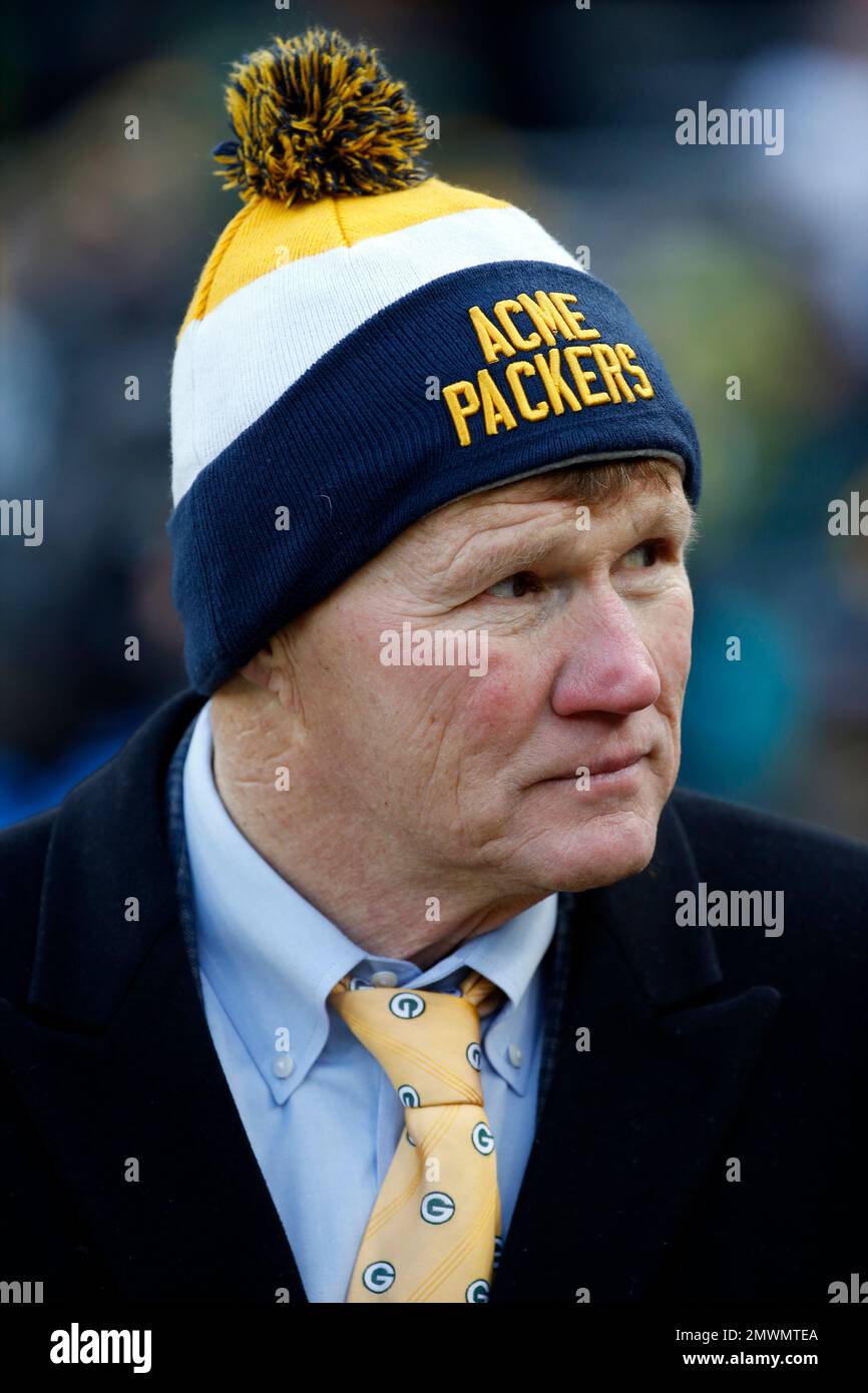 Packers' President and CEO Mark Murphy walks around the sideline before ...