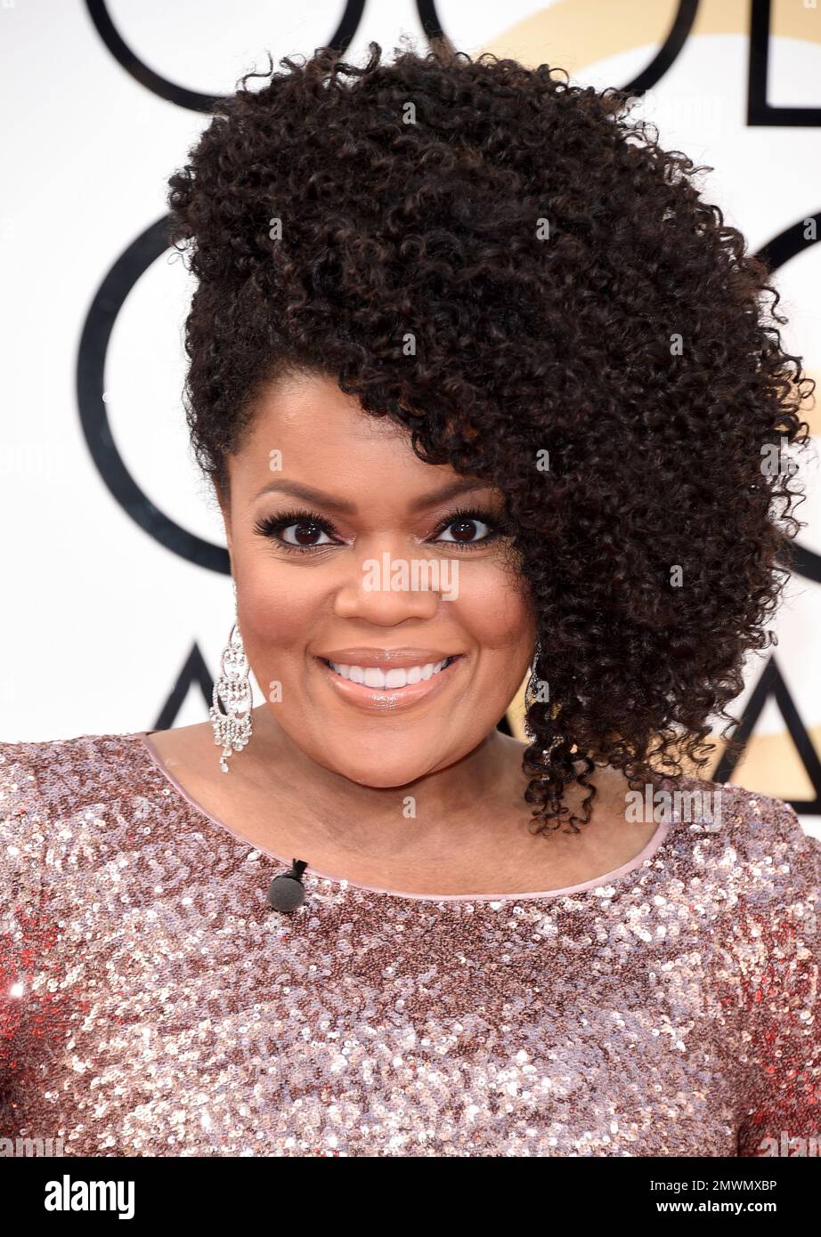 Yvette Nicole Brown arrives at the 74th annual Golden Globe Awards at ...