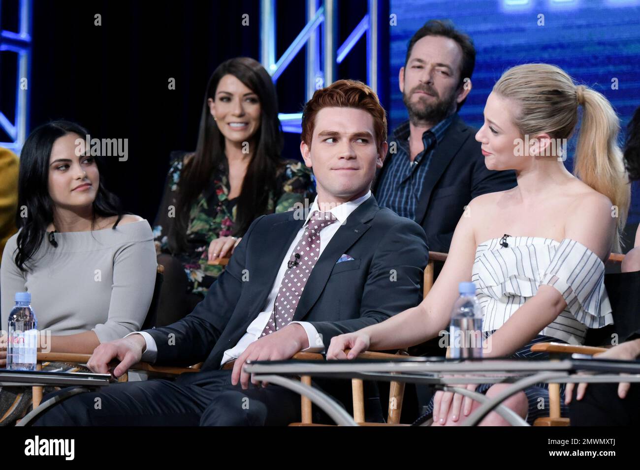 Camila Mendes, from left, Marisol Nichols, KJ Apa, Luke Perry and Lili ...