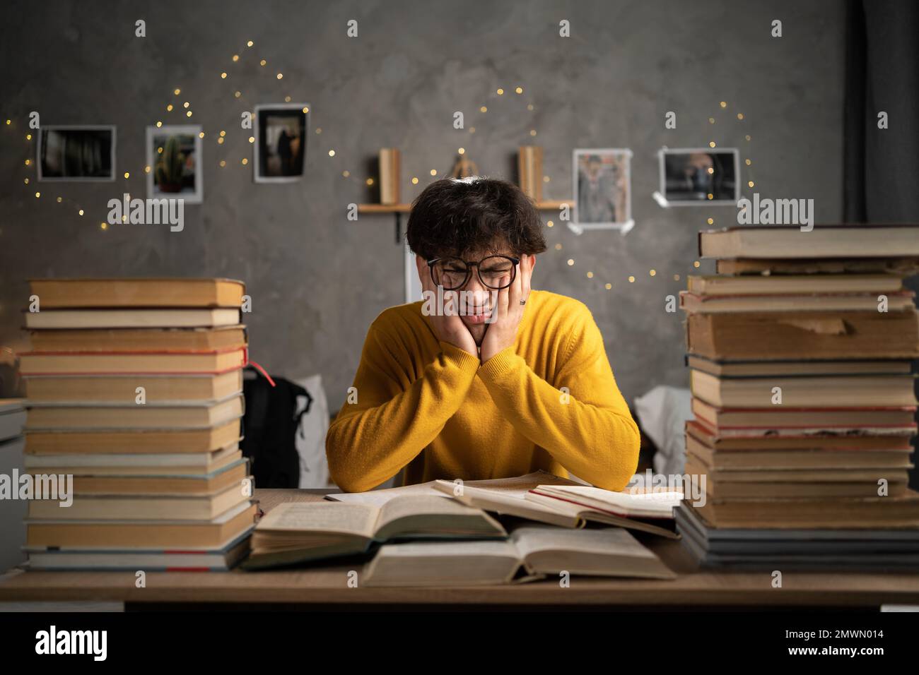 Difficult to open hi-res stock photography and images - Alamy