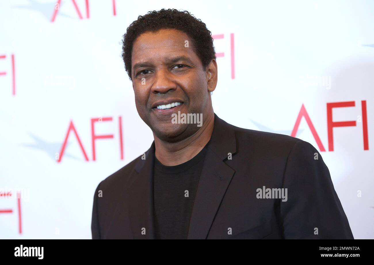 Denzel Washington arrives at the AFI Awards at the Four Seasons Hotel ...