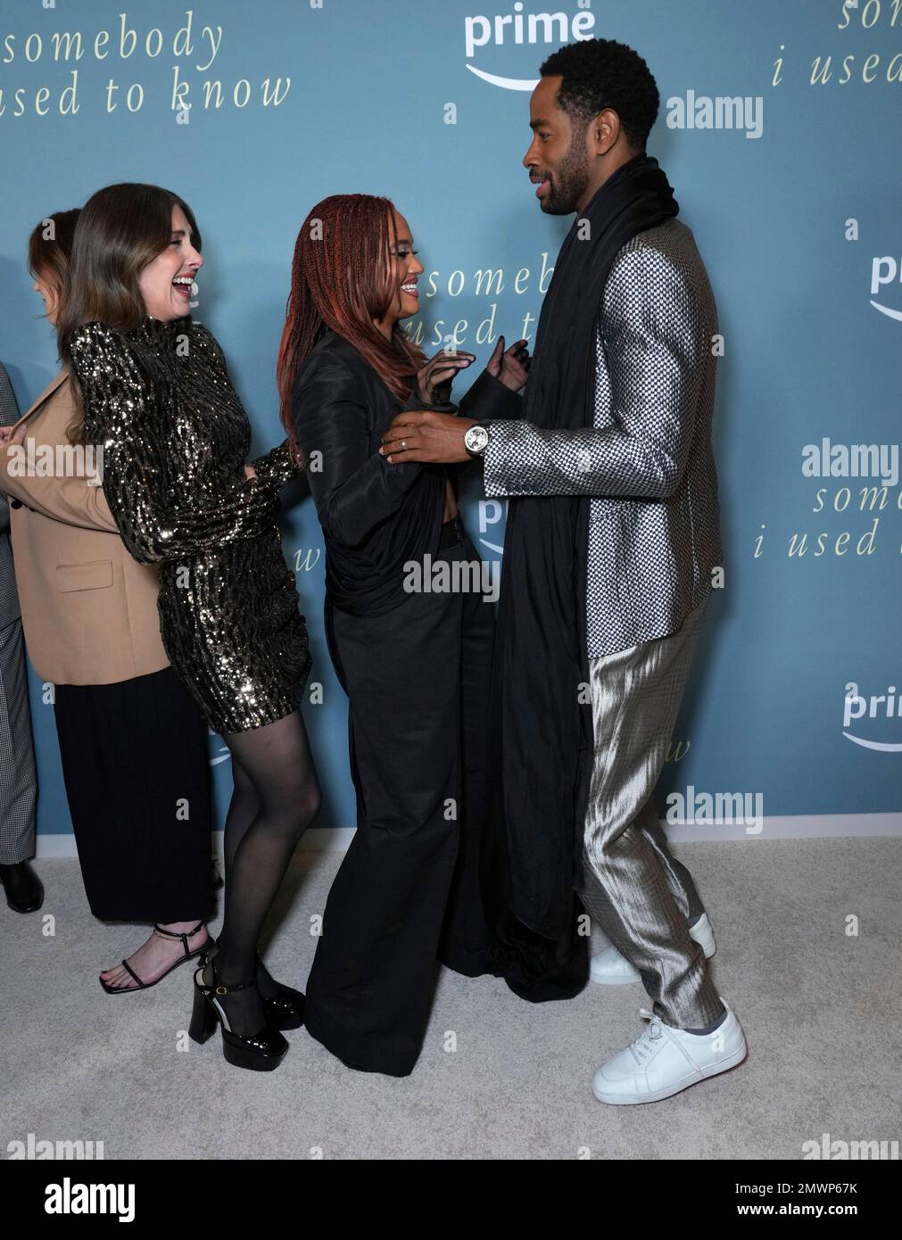Alison Brie From Left Kiersey Clemons Jay Ellis Attend The Los