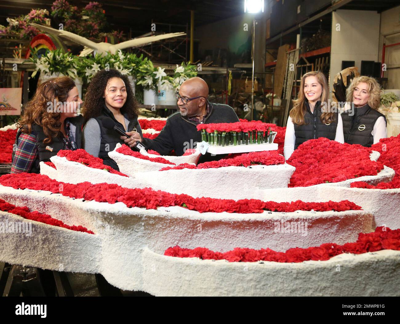 Al Roker, center, Aliya Coher, from left, Madison Triplett, Mary ...