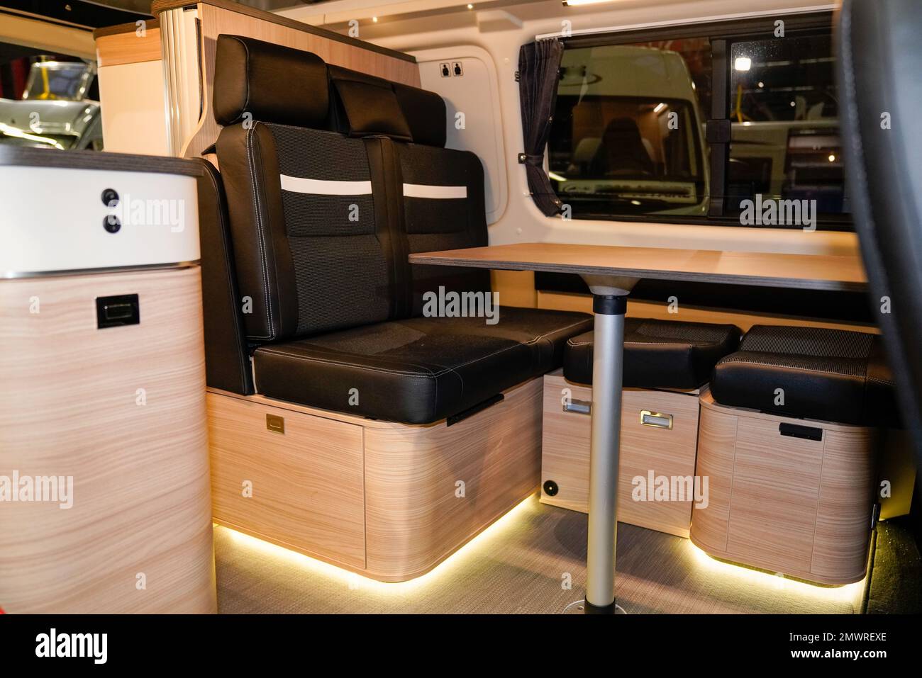 Van open door hi-res stock photography and images - Alamy