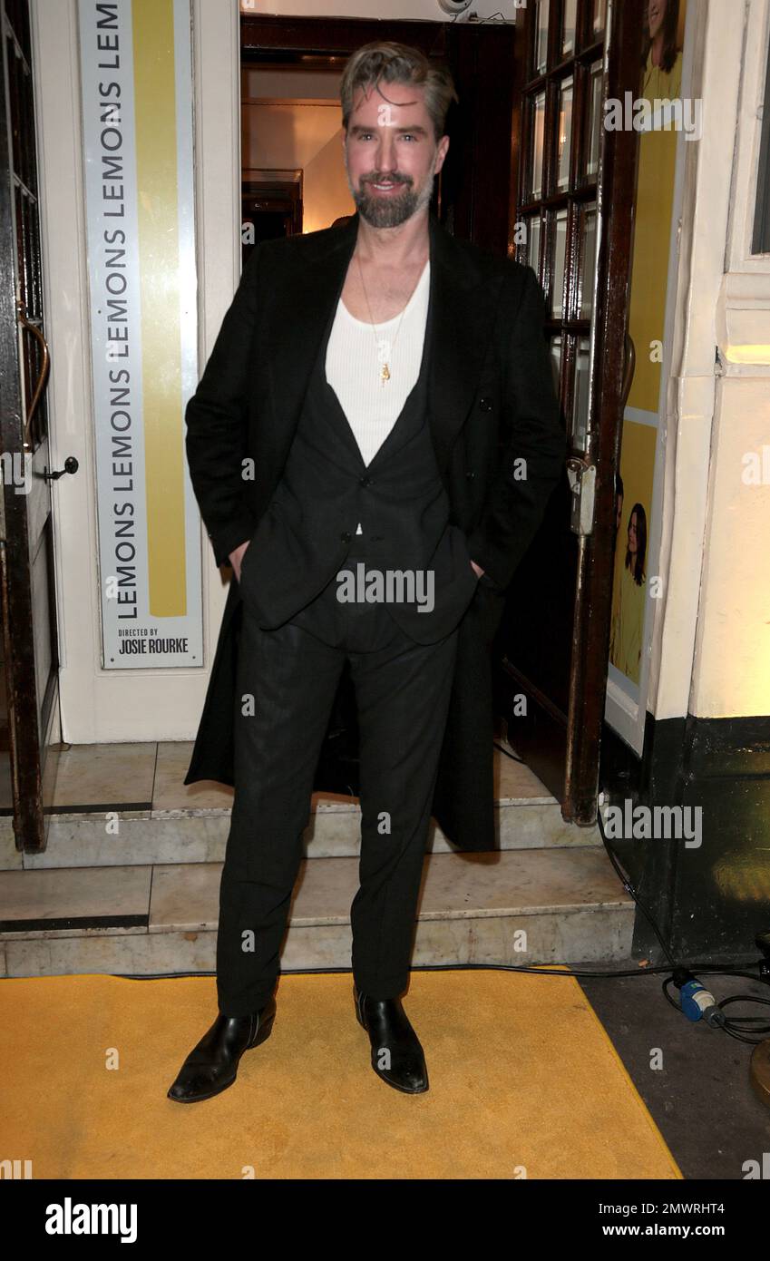 Guinness full length stock hi-res stock photography and images - Alamy