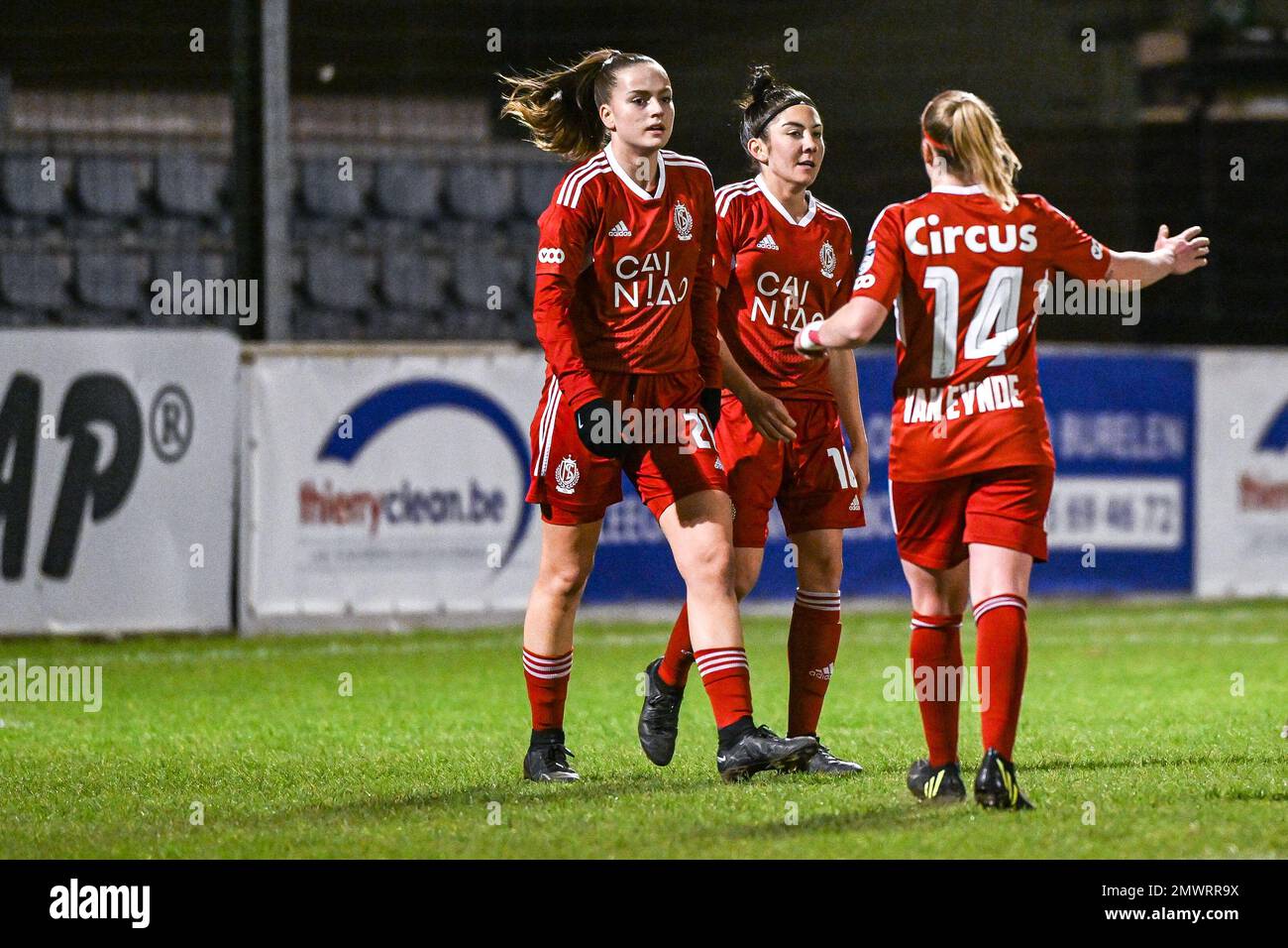 Aalst , 1 February 2023, Noemie Gelders (10) of Standard scores 0-1 and ...