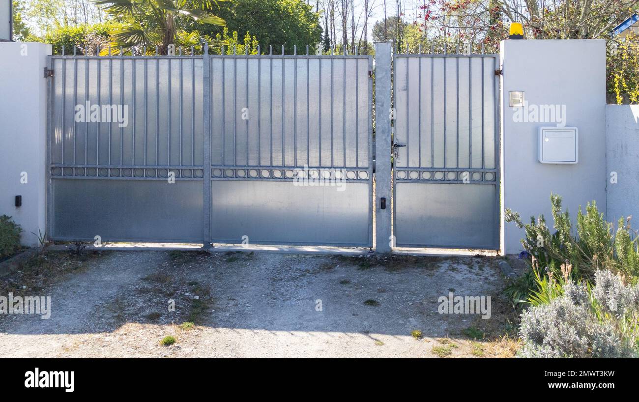 Aluminum brut steel modern design gray metal silver gate and door house ...