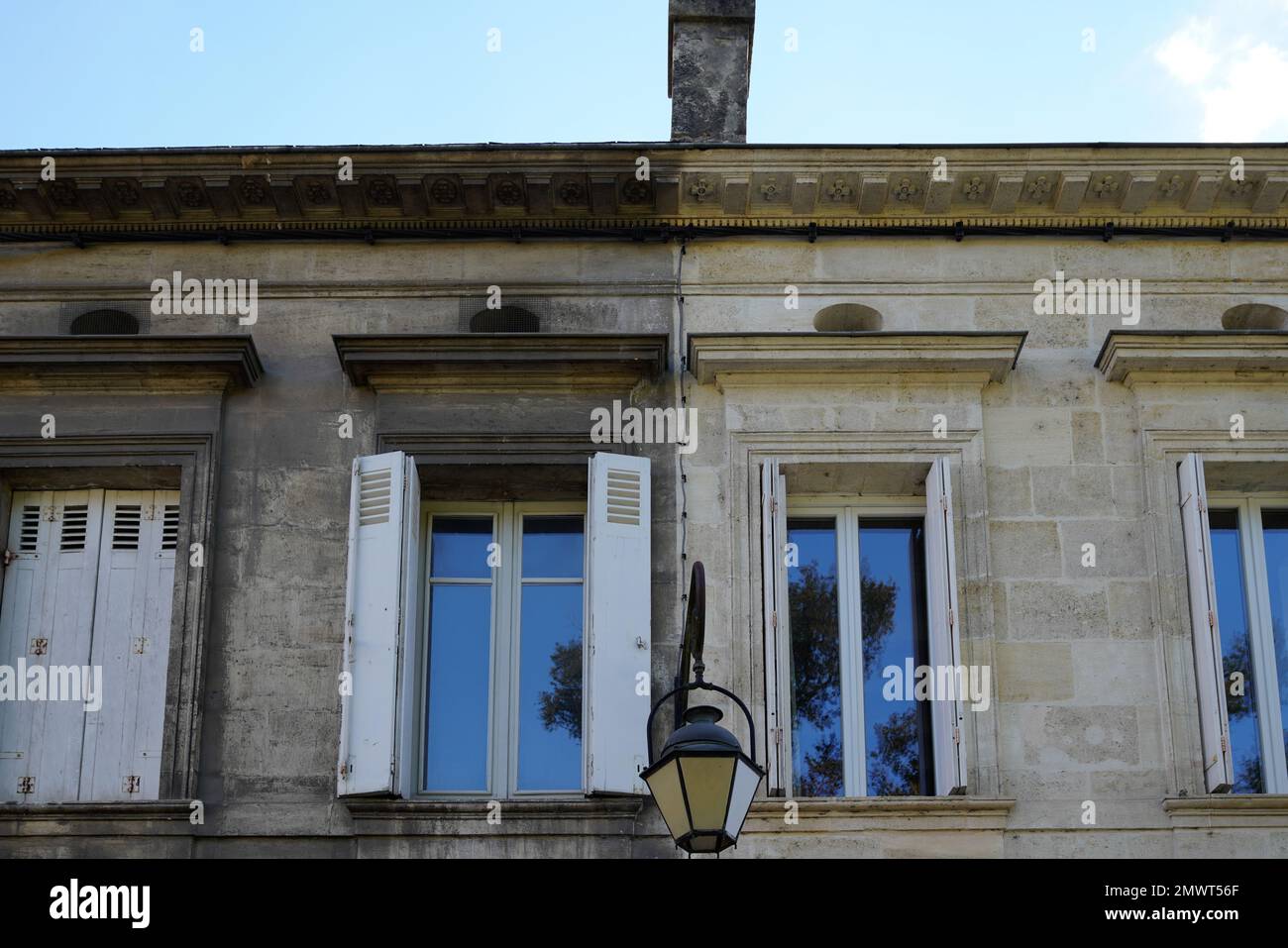 Difference between facelift clean wall wash cleaned house city building ...