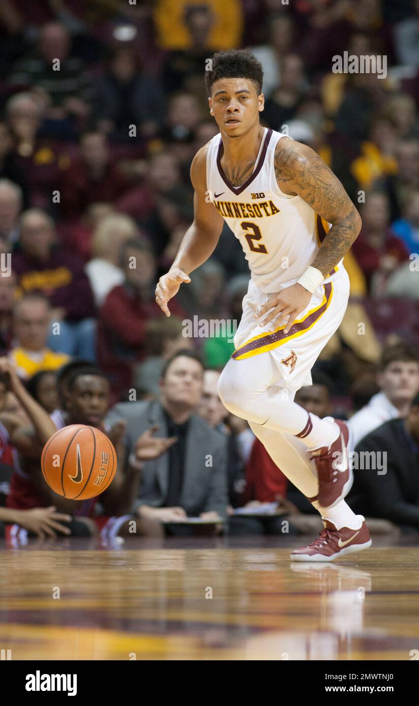 Minnesota guard Nate Mason (2) plays against Northern Illinois during ...