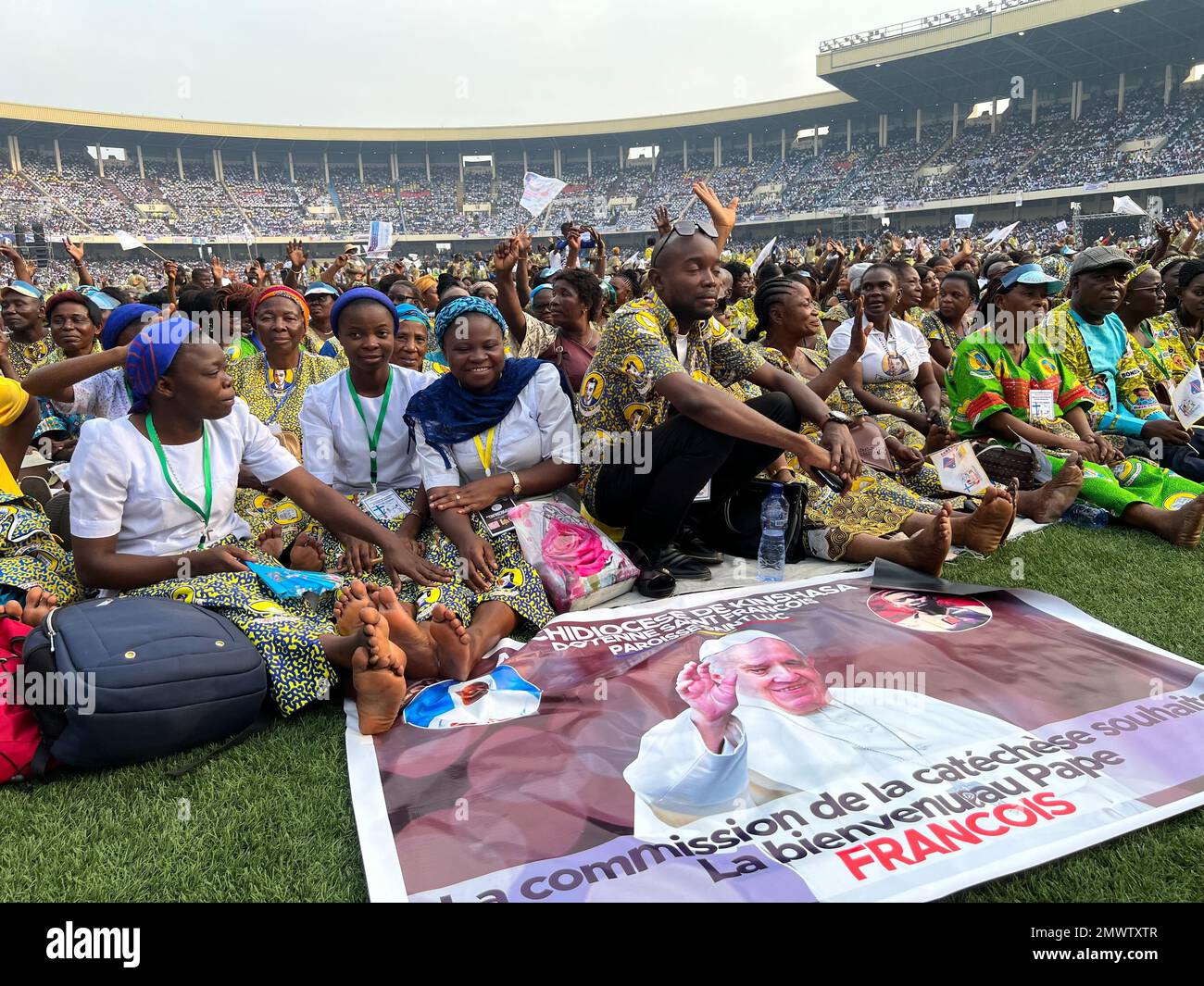 02 February 2023, Democratic Republic of the Congo, Kinshasa: Numerous ...