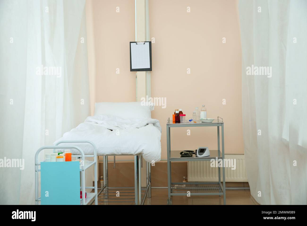 Modern interior of doctor's office with couch Stock Photo - Alamy