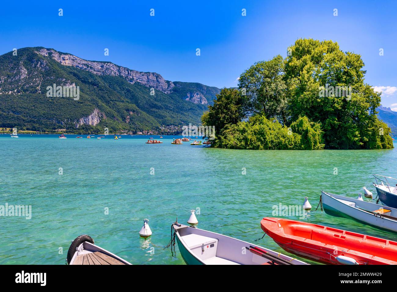 Lake Annecy from the south dock of Annecy, France Stock Photo - Alamy
