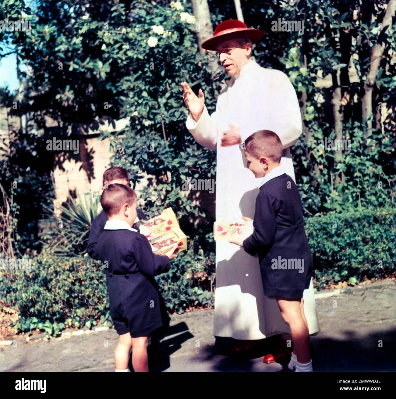 Pope pius xii in the vatican gardens with children hi-res stock ...