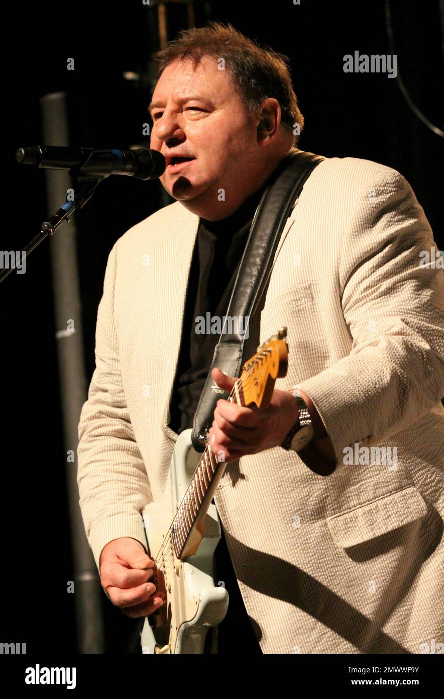 Greg Lake, singer, songwriter, bassist for legendary British rock bands ...