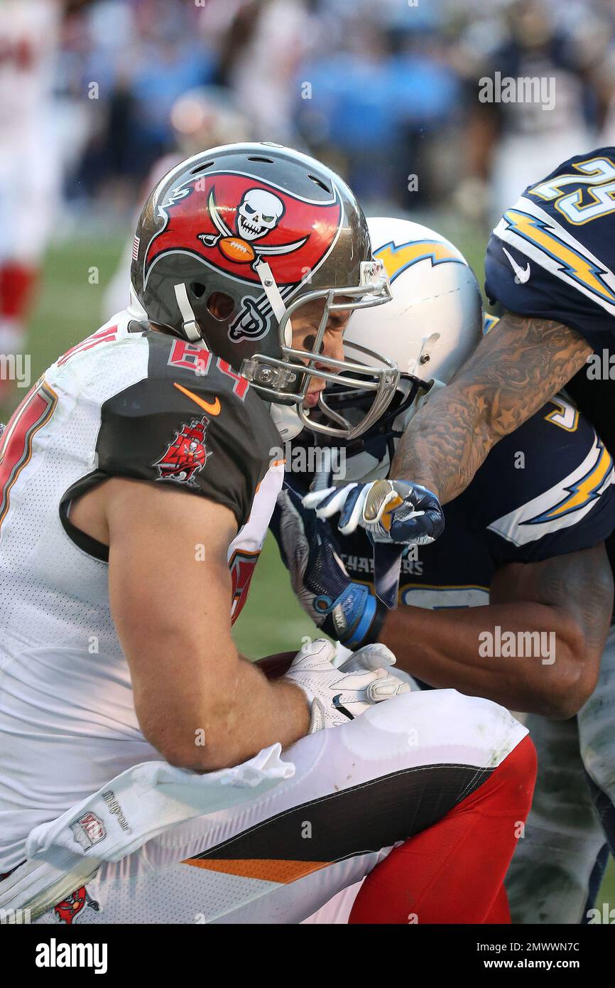 Tampa Bay Buccaneers tight end Cameron Brate #84 and San Diego Chargers ...