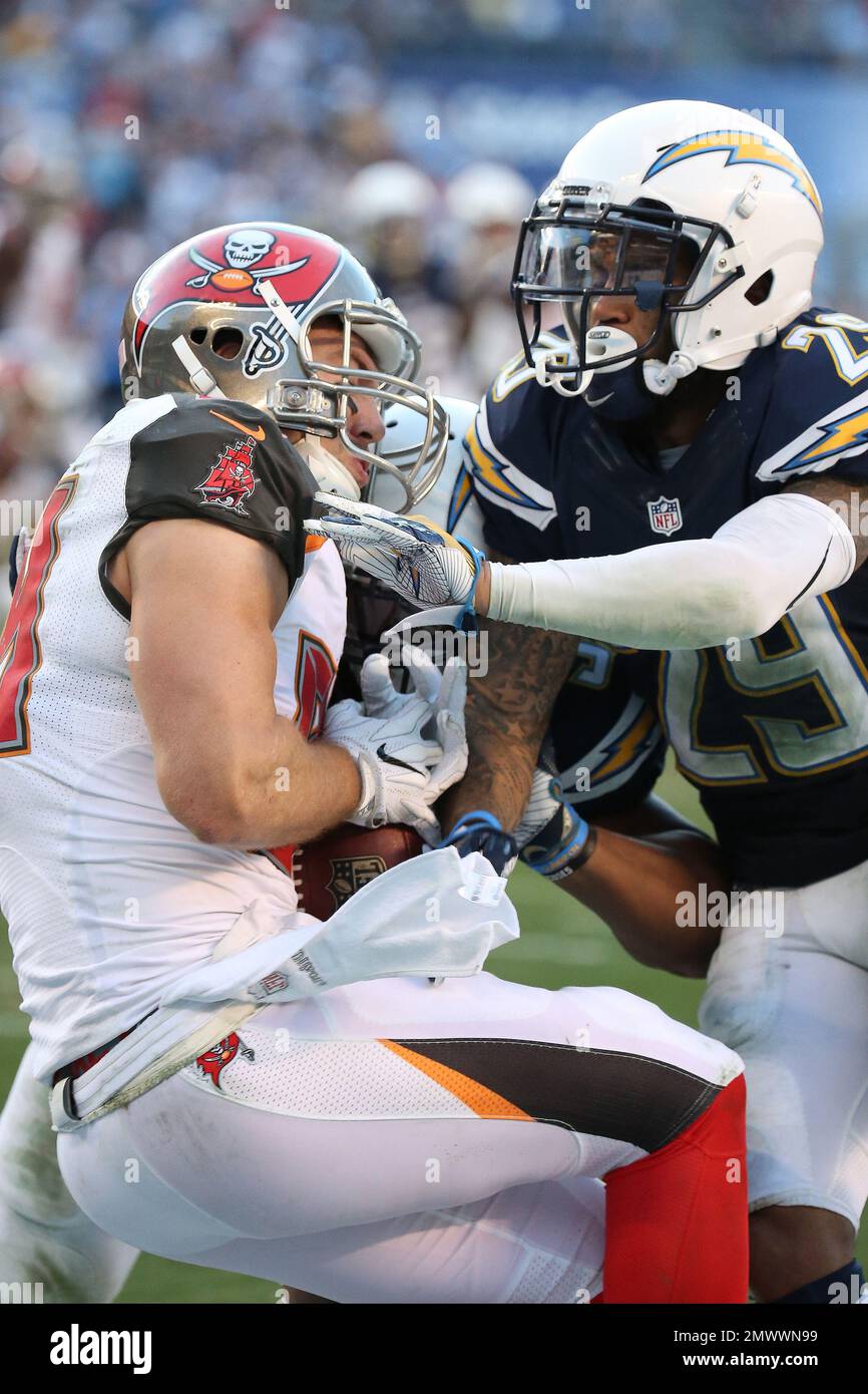 Tampa Bay Buccaneers tight end Cameron Brate #84 and San Diego Chargers ...