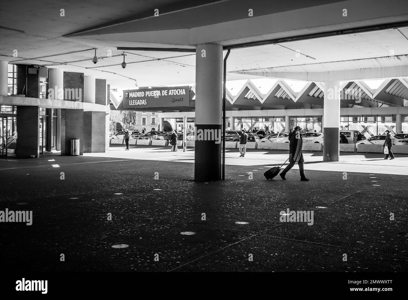 Taxi rank and queue Black and White Stock Photos & Images - Alamy