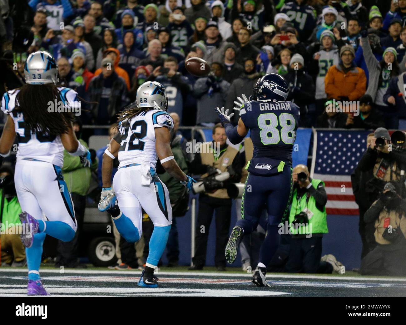 Seattle Seahawks tight end Jimmy Graham (88) catches a pass for a ...
