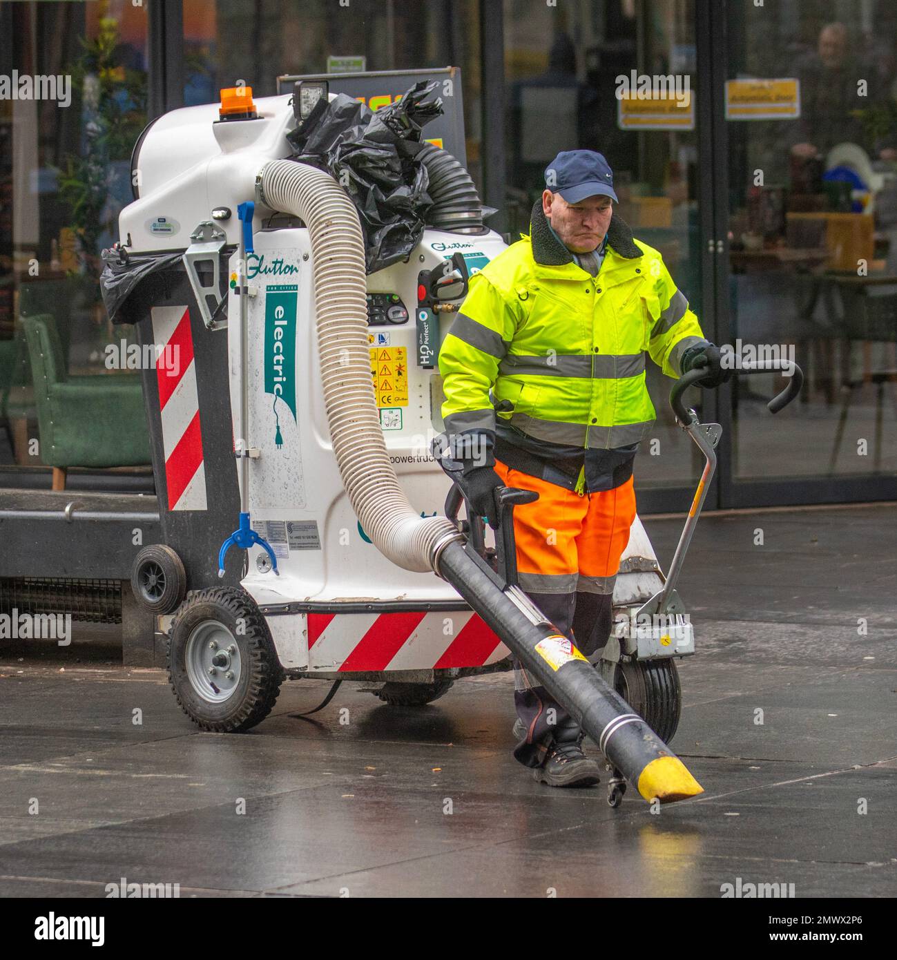 Glutton Electric Street Sweeper, 100% electric street vacuum cleaner ...