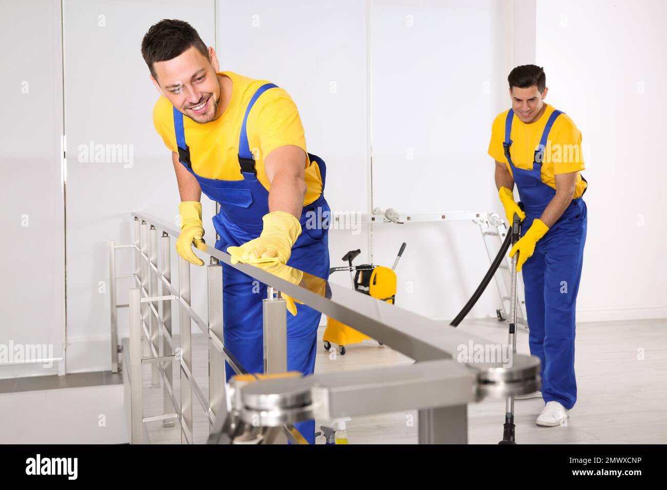 Team janitors cleaning supplies hi-res stock photography and images - Alamy