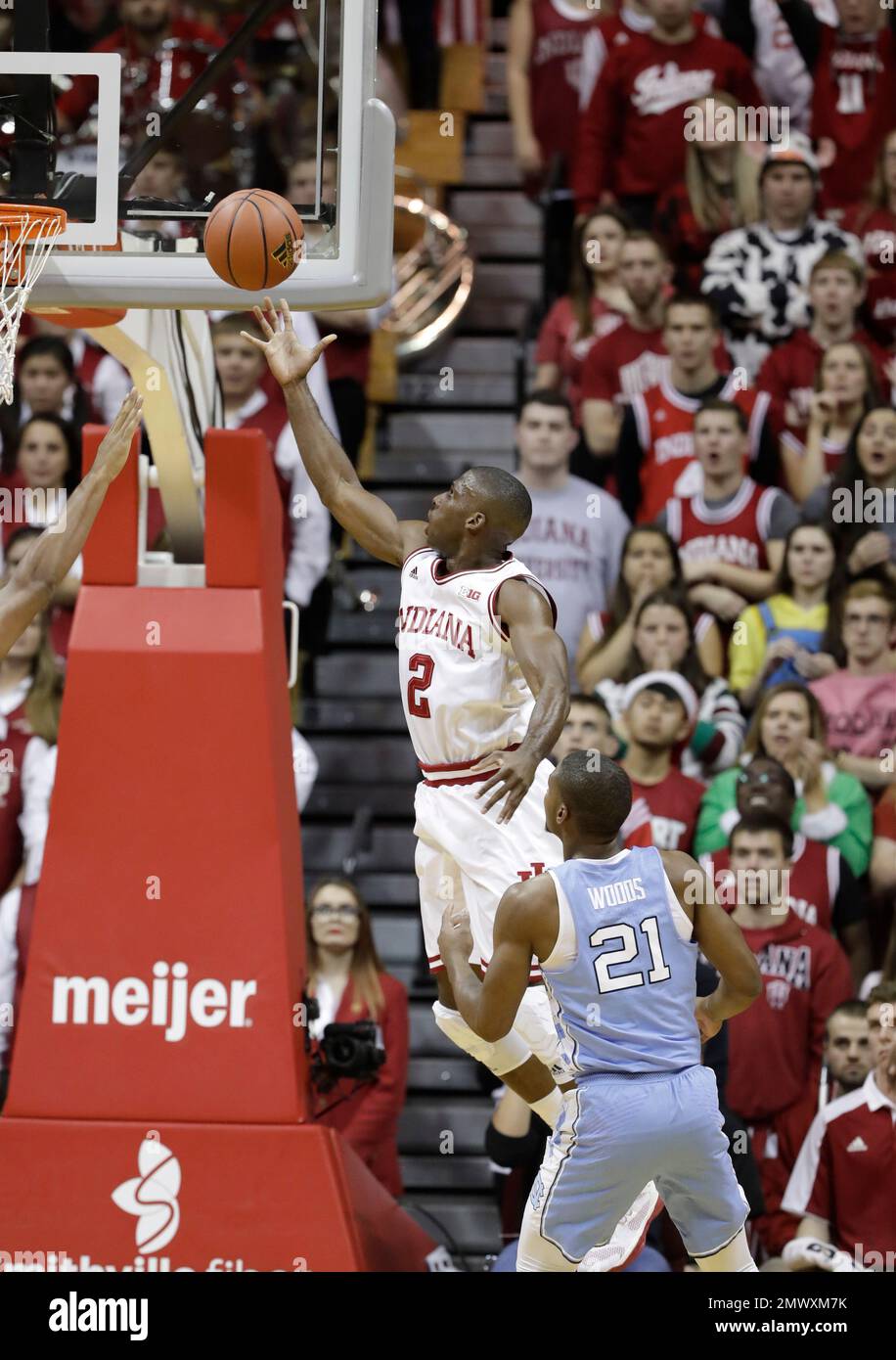 Indiana's Josh Newkirk (2) puts up a shot during the first half of an ...