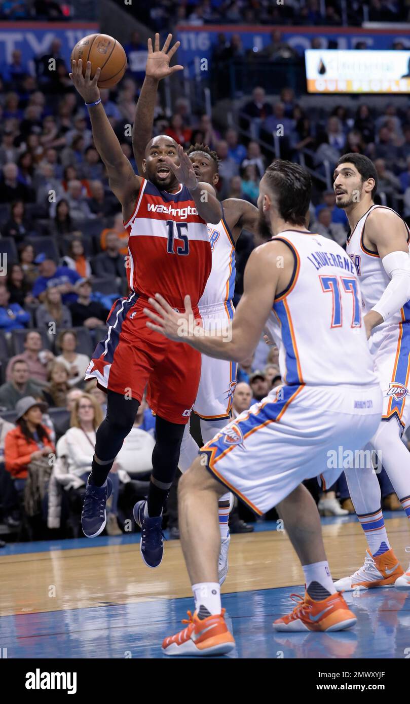 Washington Wizards guard Marcus Thornton (15) shoots in front of ...