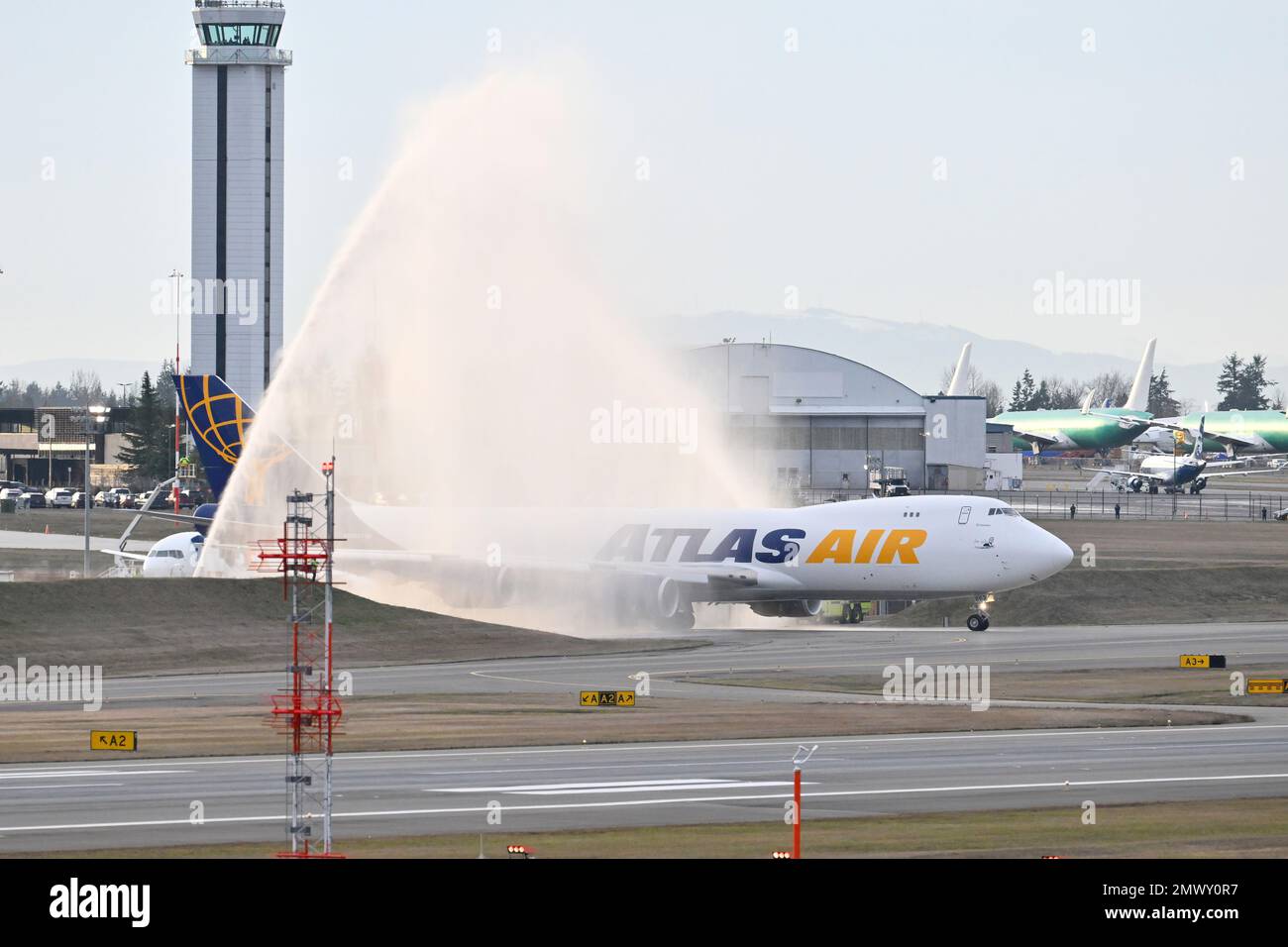 Atlas Air's 747-8F (N863GT), the last Jumbo departs Boeing's Everett ...