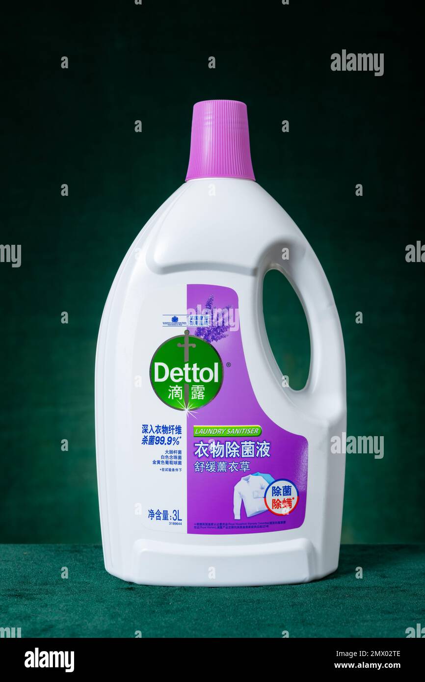 Dettol disinfectant hi-res stock photography and images - Alamy