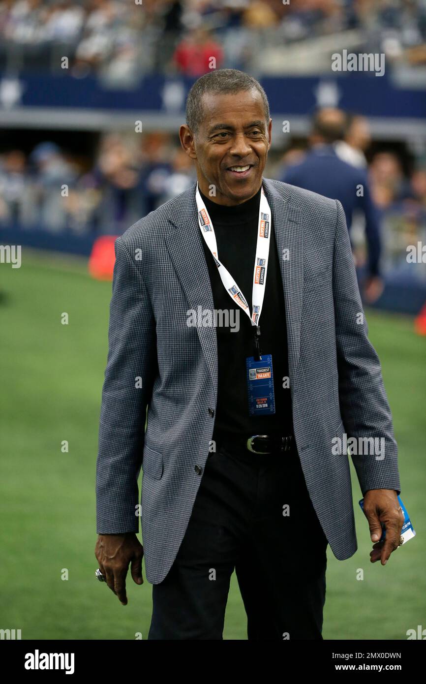Hall of Famer Tony Dorsett walks onto the field during warm ups before ...