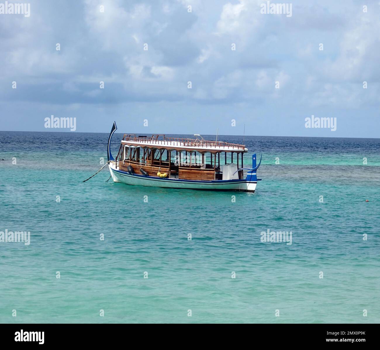 Traditional maldivian boat hi-res stock photography and images - Alamy