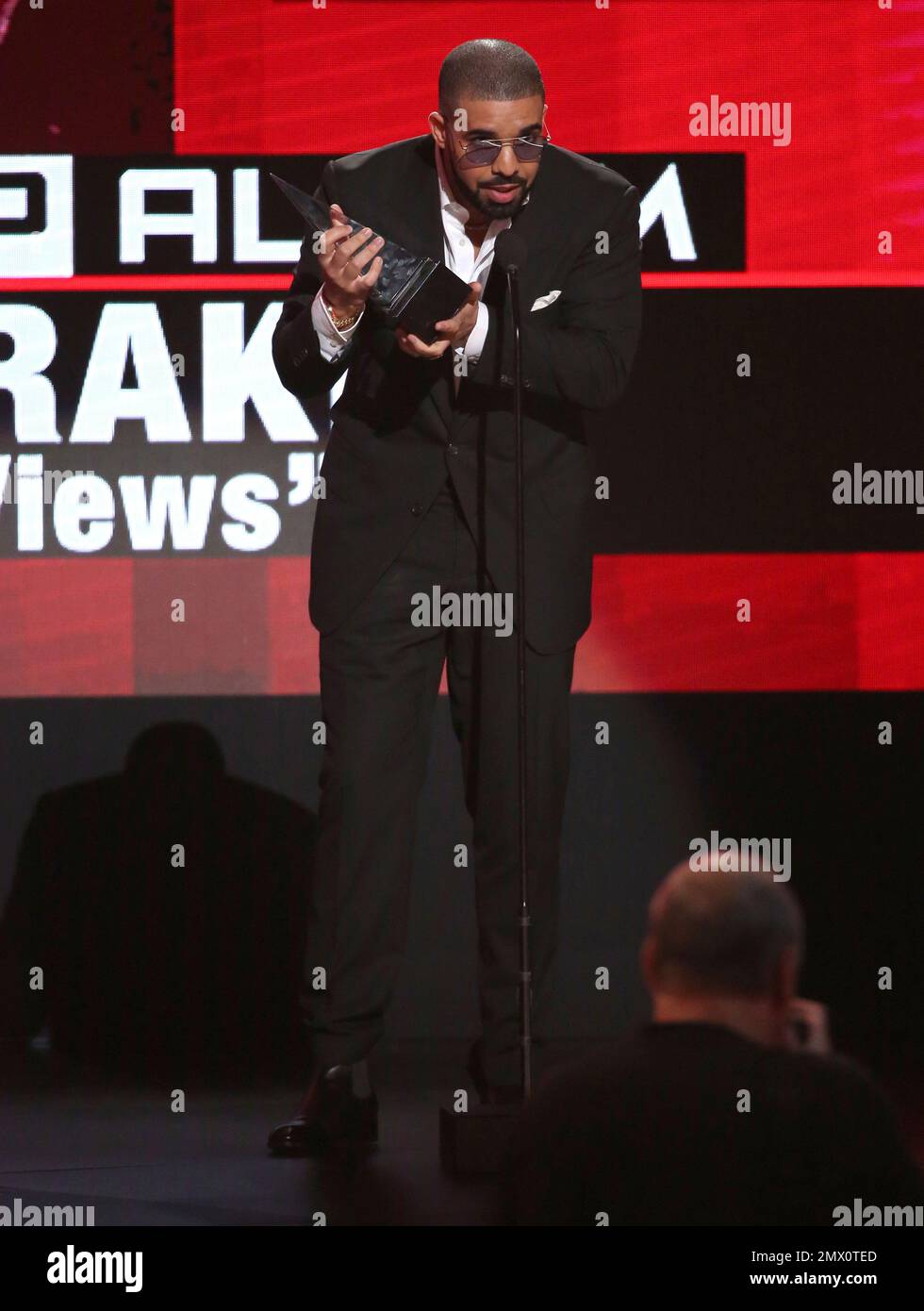 Drake accepts the award for favorite album rap/hip-hop for "Views" at ...
