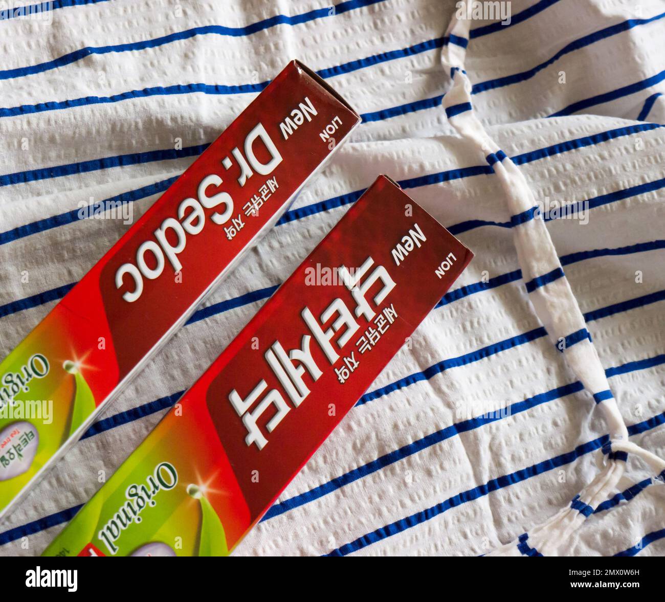 Toothpaste Lion DR. SEDOC Original PLUS+ Stock Photo - Alamy