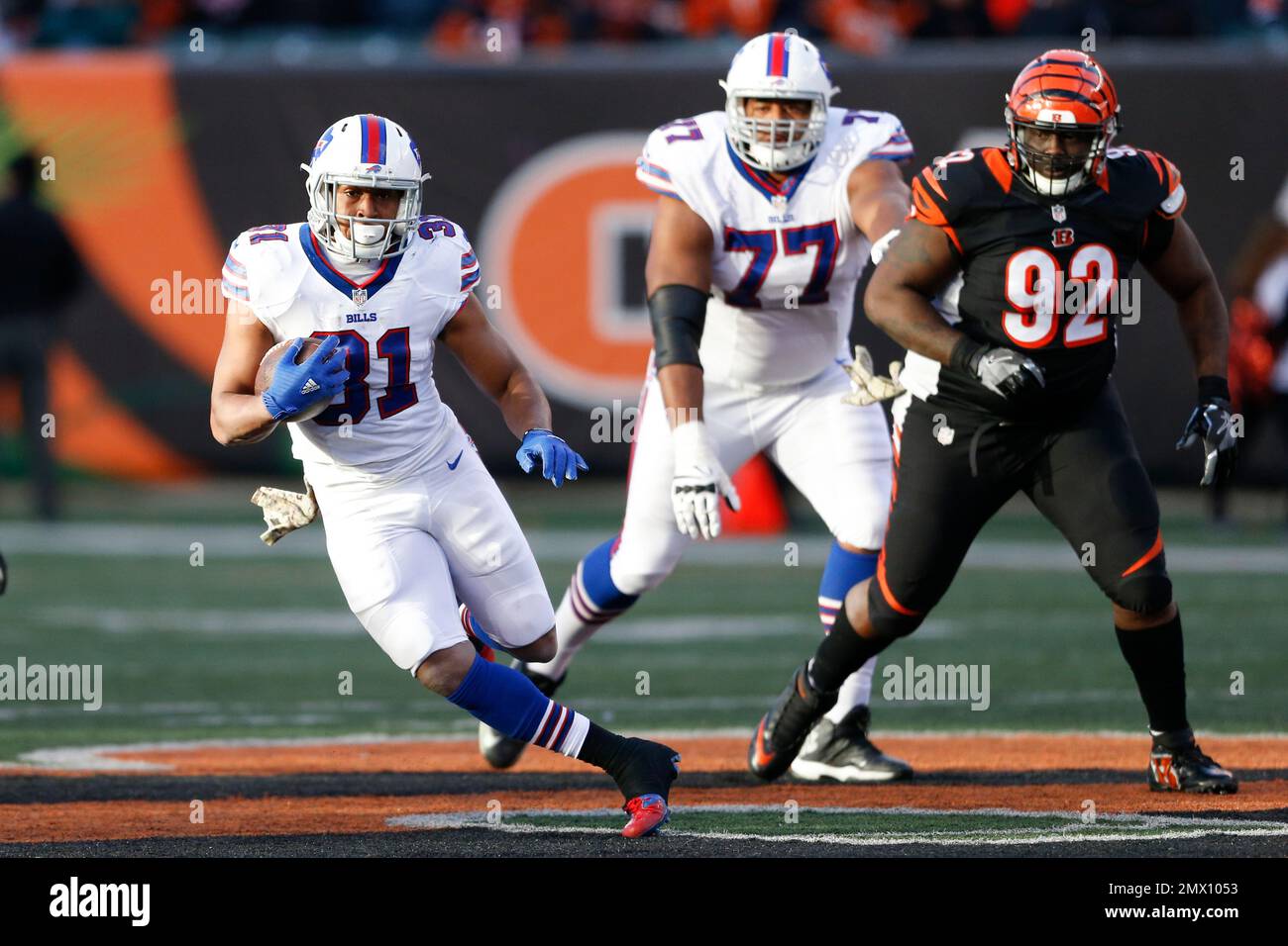 Buffalo Bills defensive back Jonathan Dowling (31) runs the ball in the ...