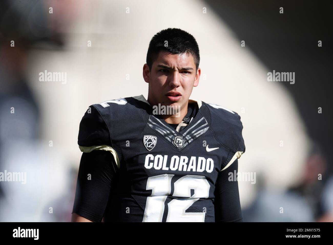 Colorado Buffaloes quarterback Steven Montez (12) warms up before the ...