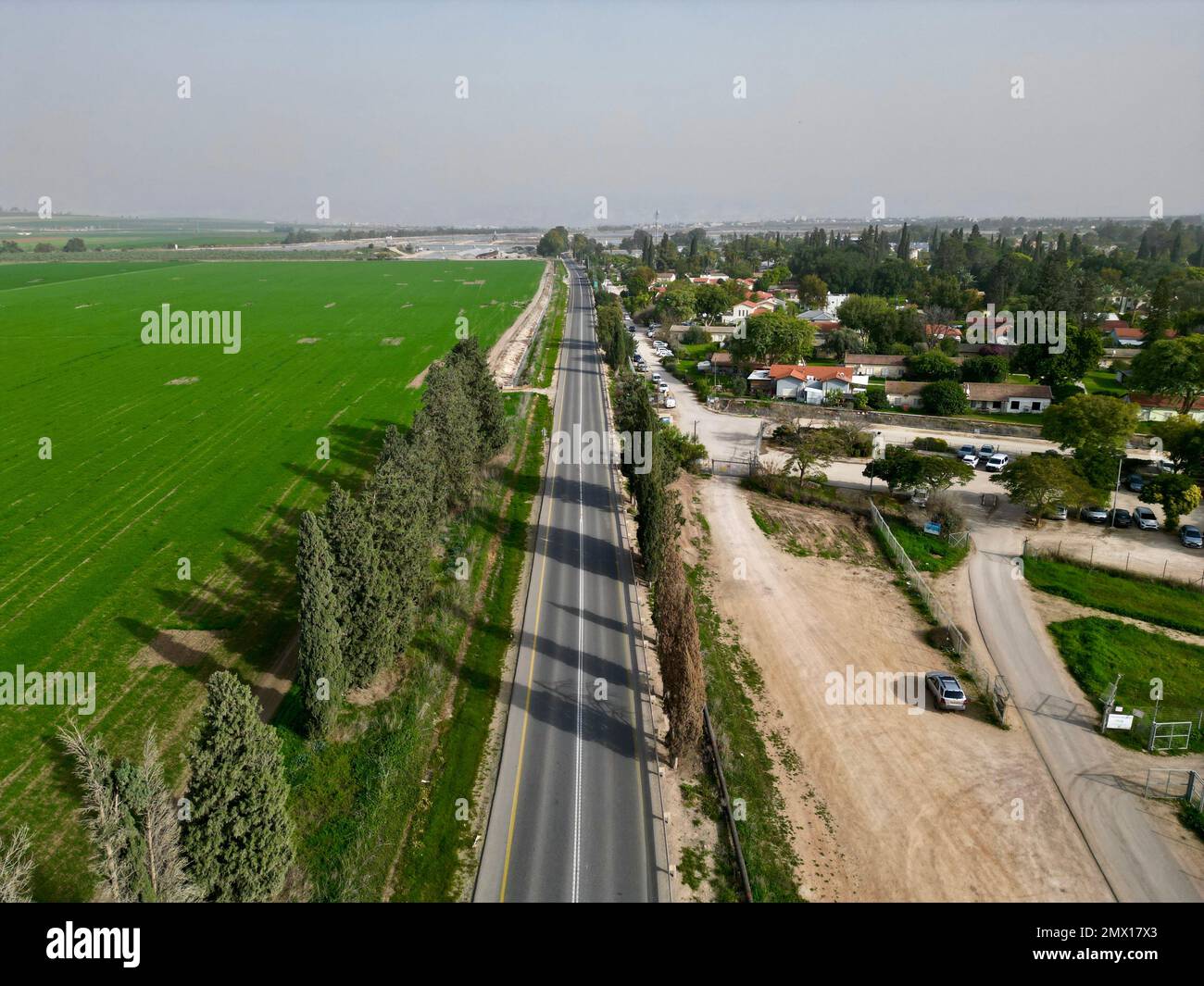 Road into infinity hi-res stock photography and images - Alamy