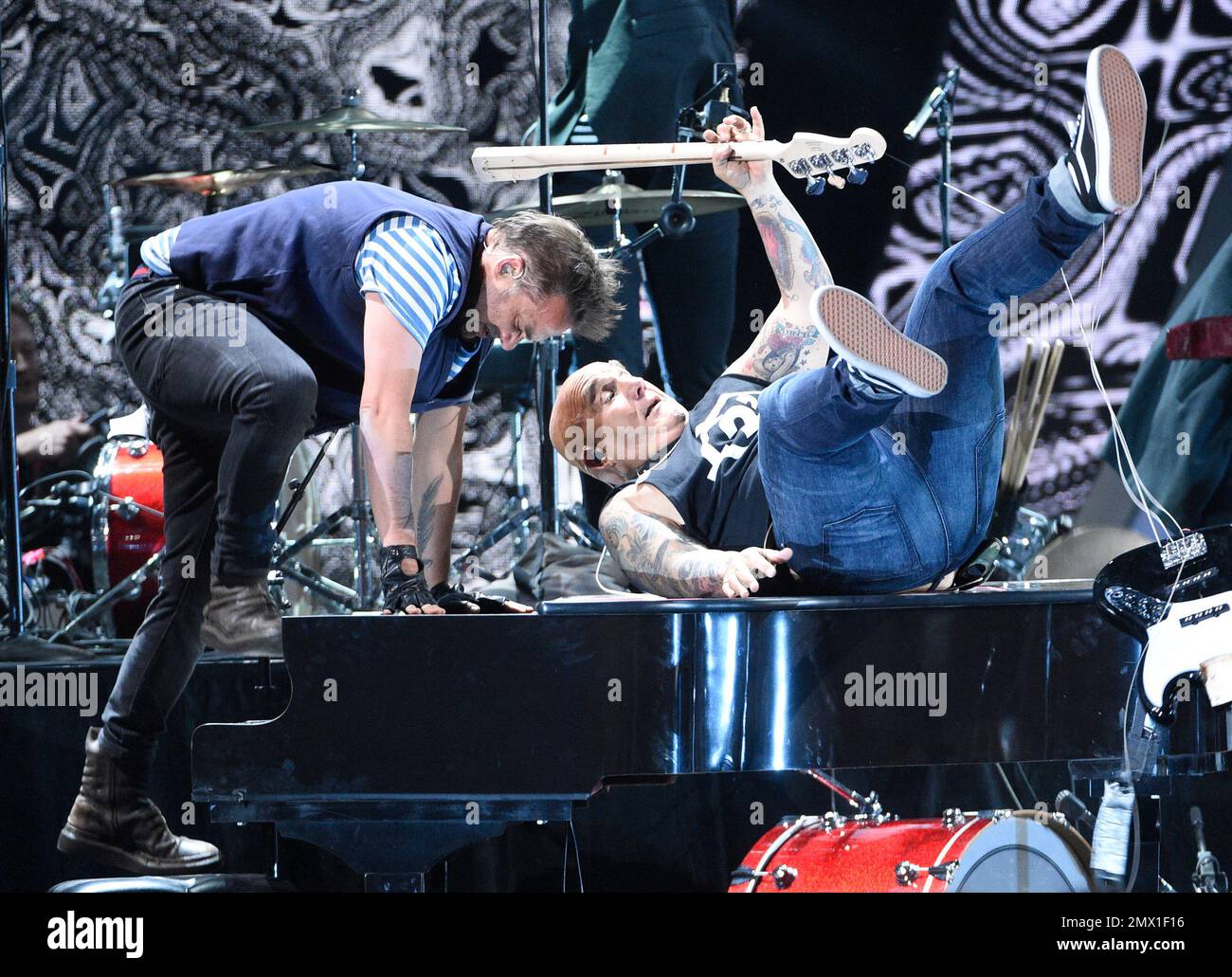 Los Fabulosos Cadillacs perform a medley at the 17th annual Latin ...