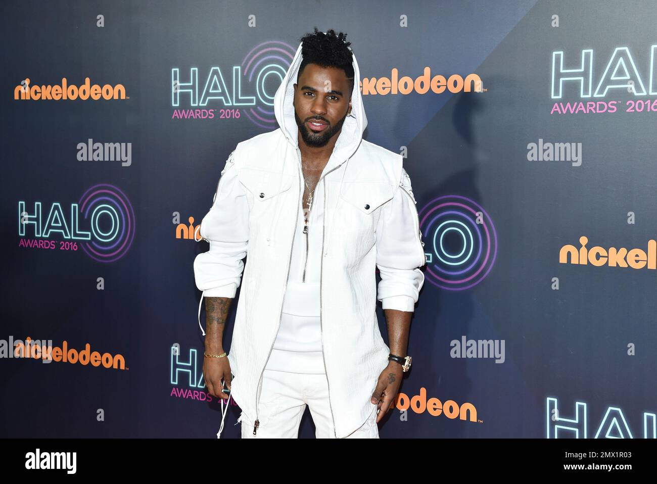 Singer Jason Derulo attends the 2016 Nickelodeon HALO Awards at Pier 36 ...