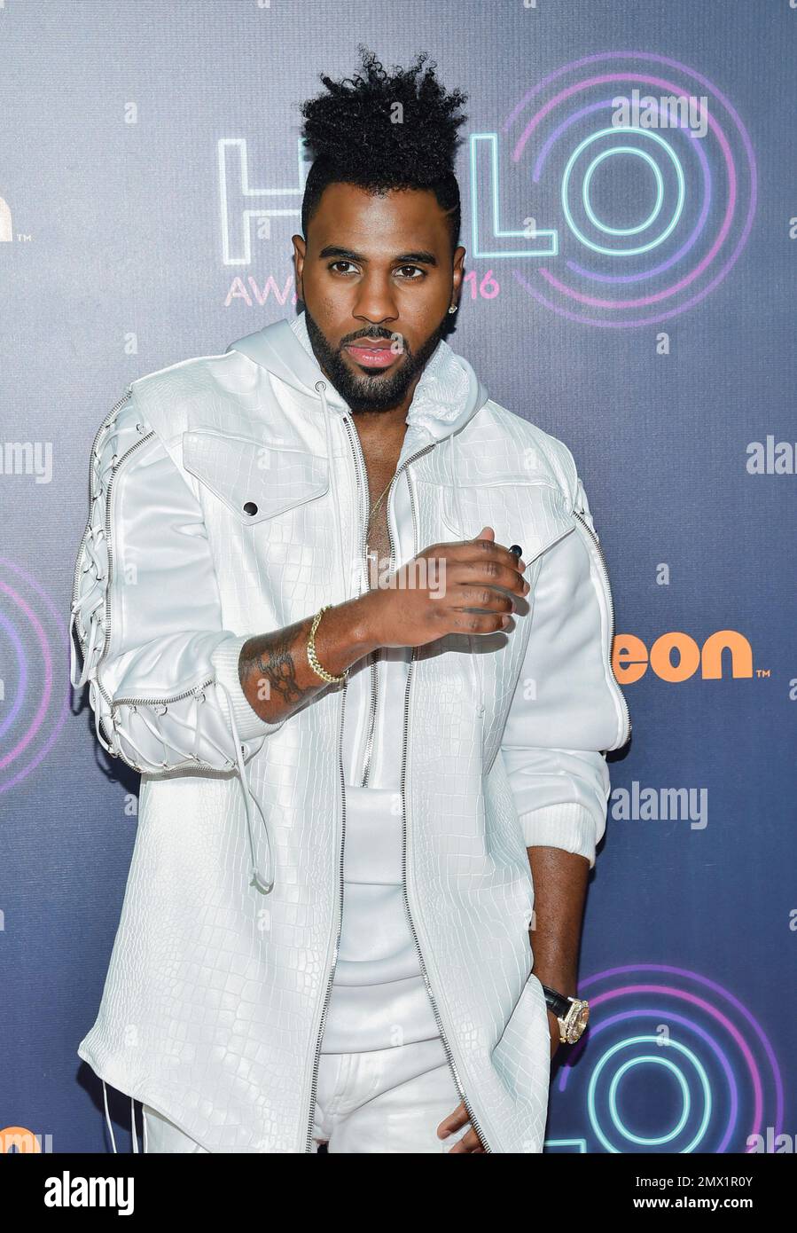 Singer Jason Derulo attends the 2016 Nickelodeon HALO Awards at Pier 36 ...