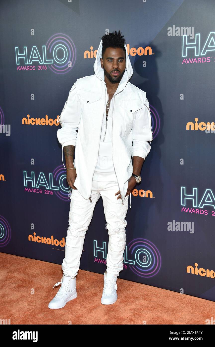 Singer Jason Derulo attends the 2016 Nickelodeon HALO Awards at Pier 36 ...