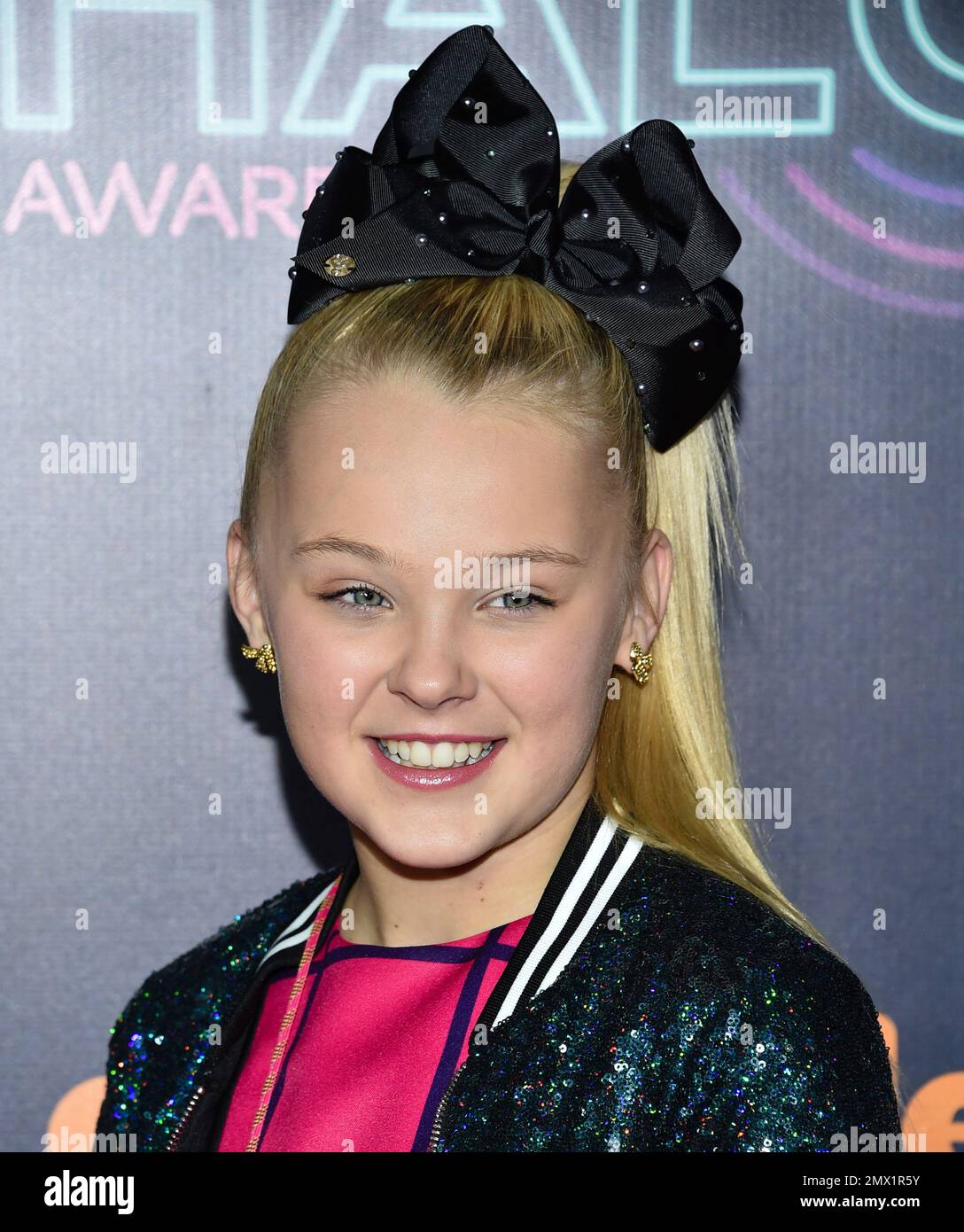 Singer Jojo Siwa attends the 2016 Nickelodeon HALO Awards at Pier 36 on ...