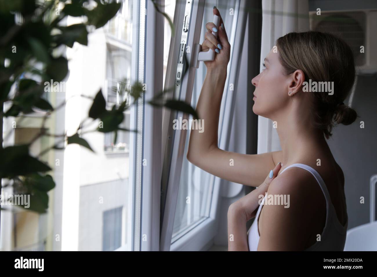 Heat wave woman hi-res stock photography and images - Alamy