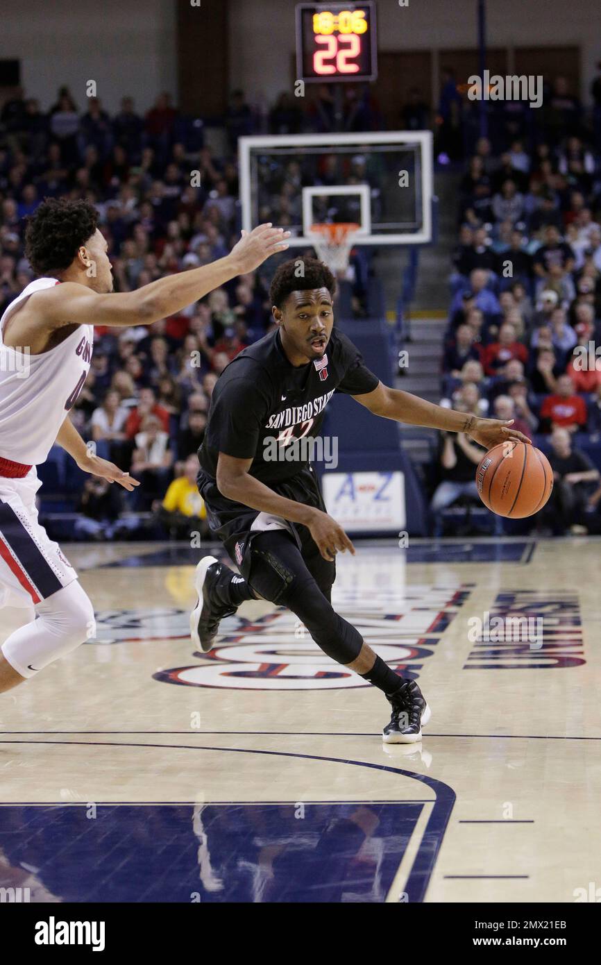 San Diego State guard Jeremy Hemsley (42) drives the ball while ...