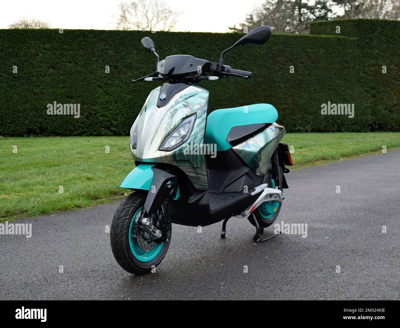 2022 Piaggio 1 FCW electric scooter Stock Photo - Alamy