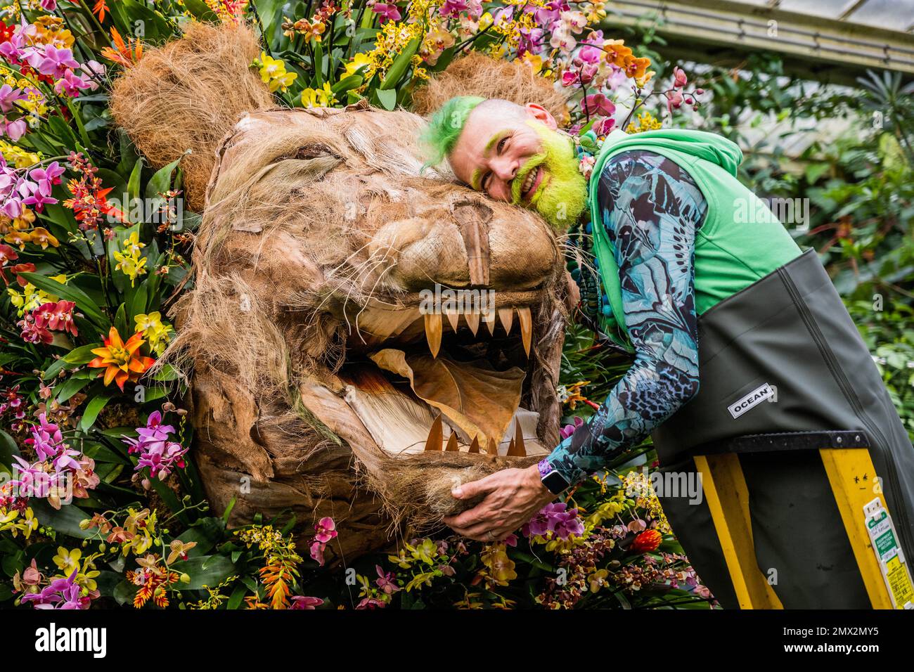London, UK. 2nd Feb, 2023. Henck Rolling, the in-house florist, makes ...