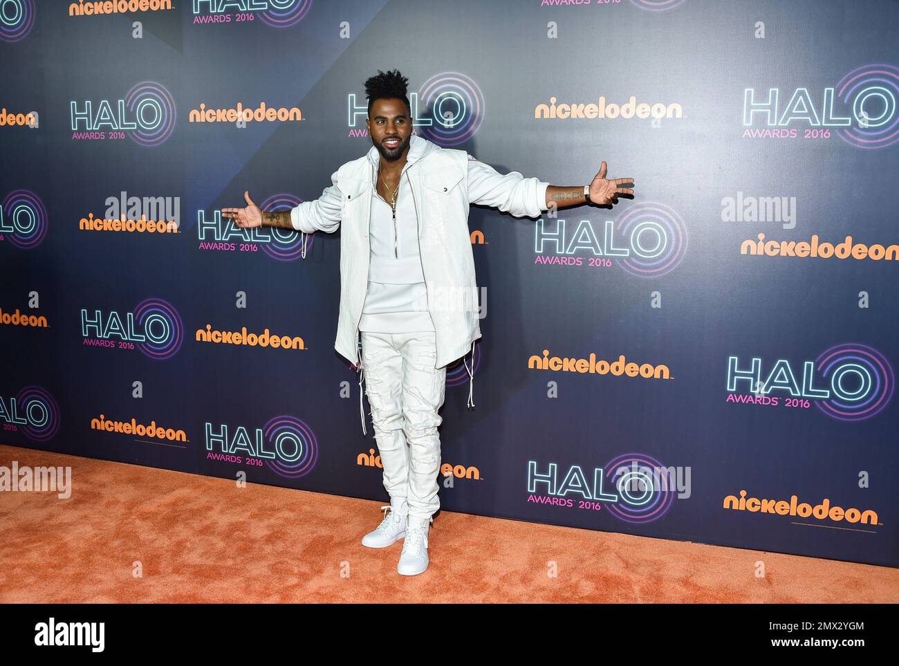 Singer Jason Derulo attends the 2016 Nickelodeon HALO Awards at Pier 36 ...
